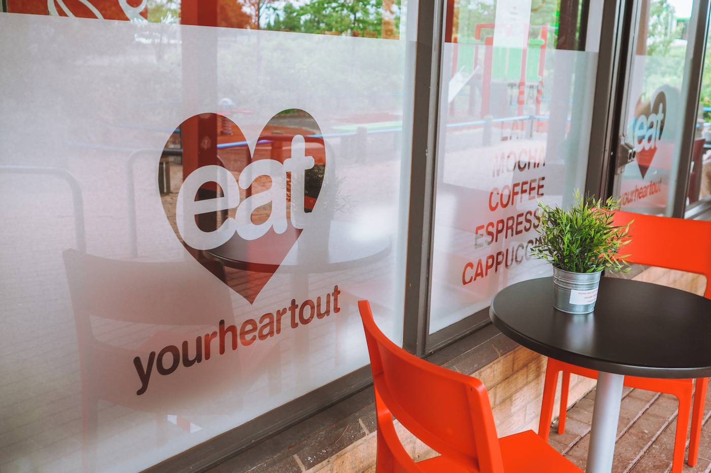 Lunching our heart out at Eat Your Heart Out, Willen - Sophie etc.®