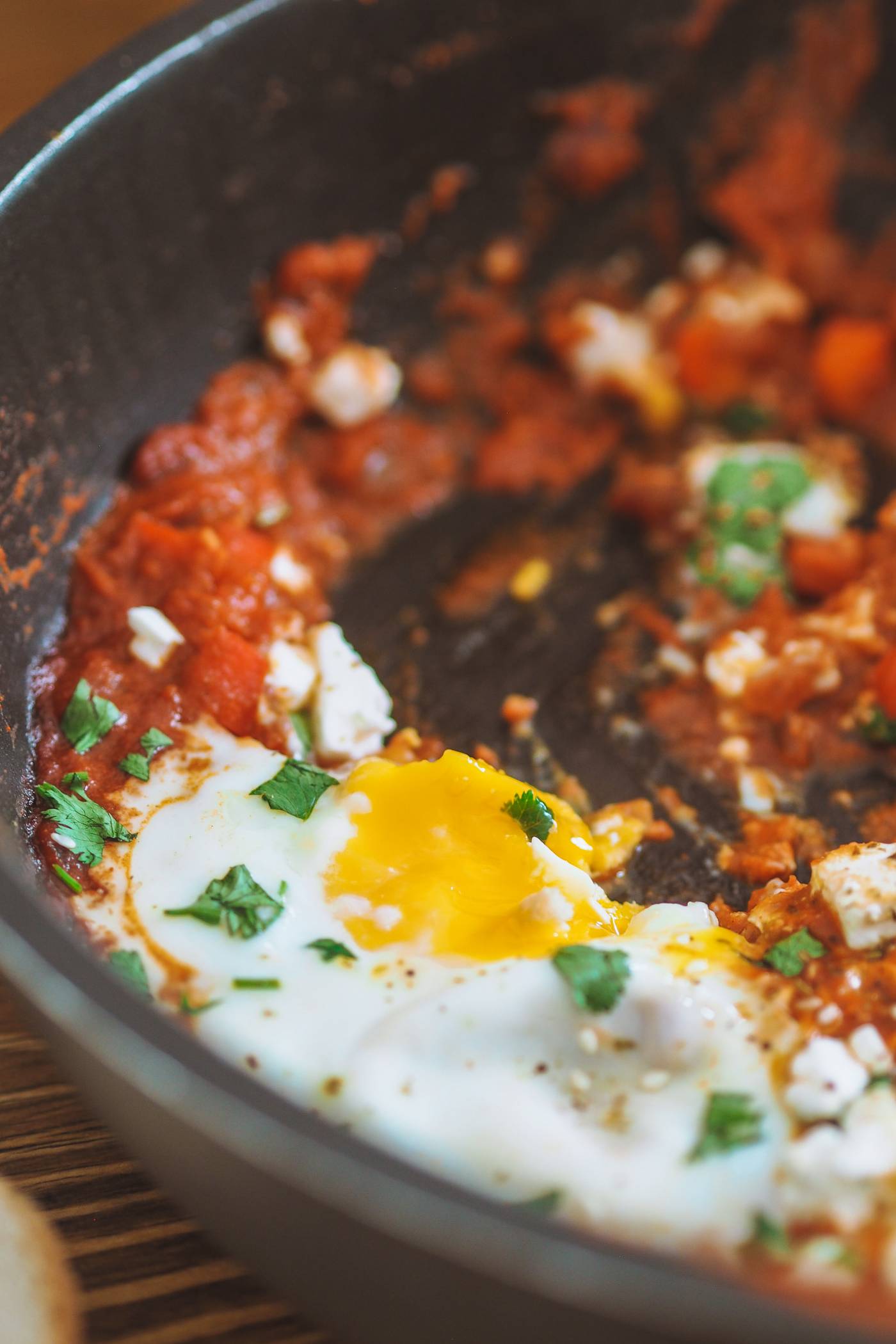 How to make eggcellent Shakshuka with Purely Organic Eggs - Sophie etc.®