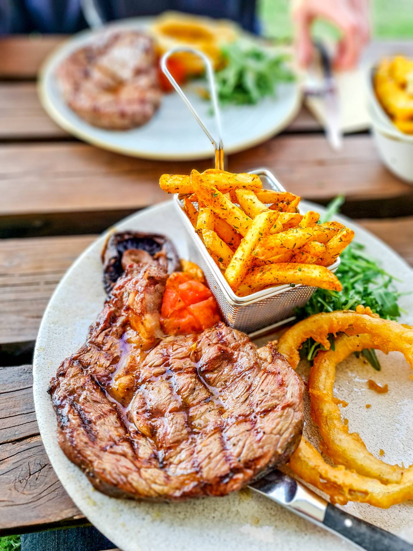 Your guide to outdoor dining in Milton Keynes - Sophie etc.®